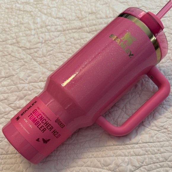 Stanley | Dining | Stanley Target Exclusive Wicked Glinda Pink Glitter ...